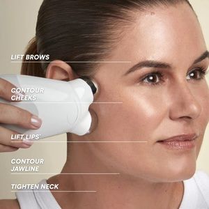 NuFace | Skincare | Nuface Trinity Starter Kit | Poshmark